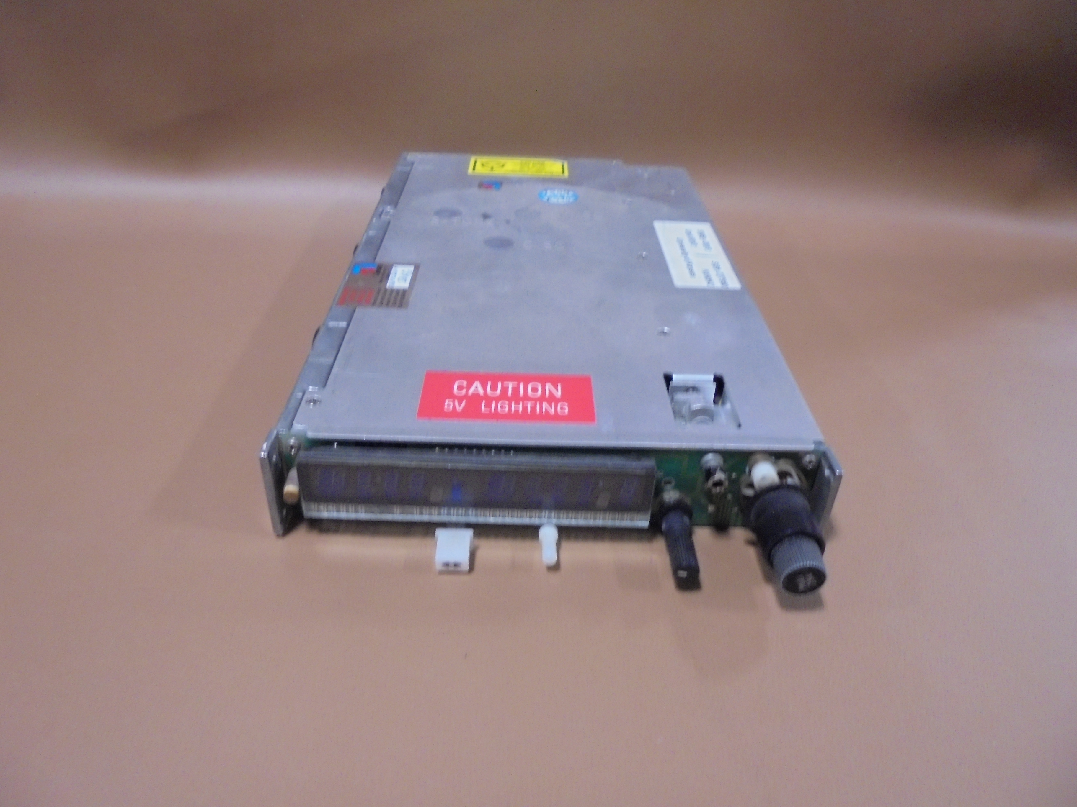 064-01054-0050 – KY-196A – VHF COMM – Avionics Sales Corporation